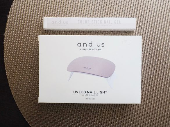 SNSで話題の「LEDネイルライト」そんなに安くて本当に固まるの？ | 女子SPA！