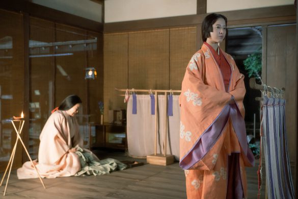 会うなり抱擁、そしてキス…35歳女優の“体当たり”のラブシーンが艶かしい。2人の恋の行方は？｜NHK大河『光る君へ』 | 女子SPA！ | ページ 3